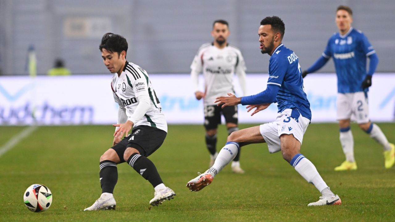 Alex Douglas kontuzjowany w meczu Lech – Legia. Uraz wykluczy gracza ...