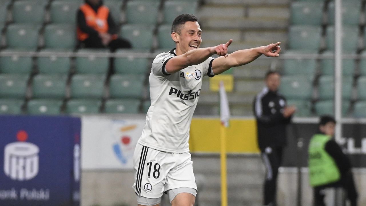 Grał w Legii, znalazł nowy klub. Zaskoczenie? Kontrakt już o krok! | TVP SPORT