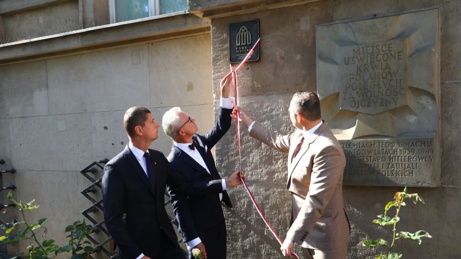 Warszawa. Gmach dawnego Ministerstwa Wyznań Religijnych i Oświecenia ...