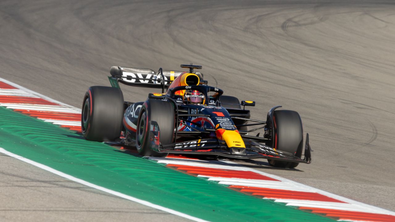 Formuła 1. Charles Leclerc ruszy z pierwszego pola w Austin | TVP SPORT