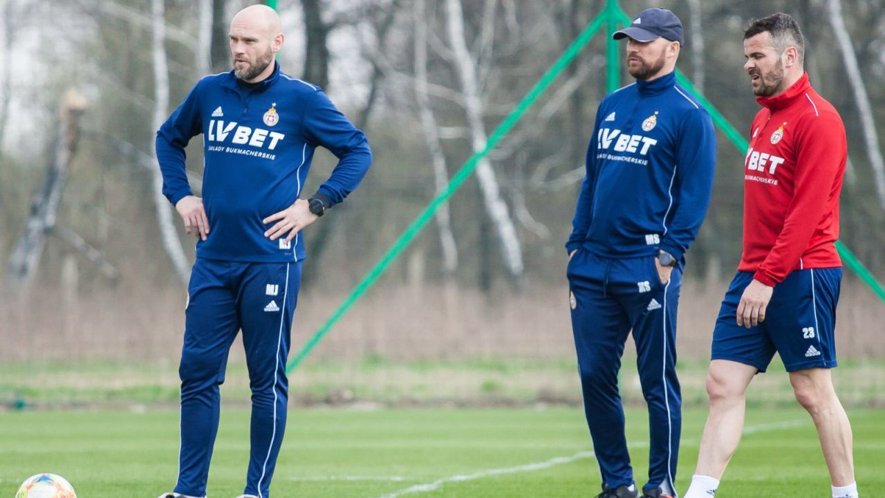 Maciej Stolarczyk przedstawił sztab kadry U21. Współpracownikami ... Maciej Stolarczyk przedstawił sztab kadry U21. Współpracownikami ...