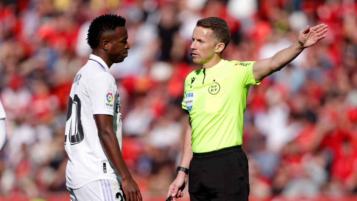 Polska – Chorwacja. Sędzia Alejandro Jose Hernandez Hernandez ...