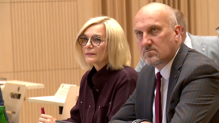 Złoty Krzyż Zasługi dla marszałek Renaty Janik. Nagrodził ją prezydent RP