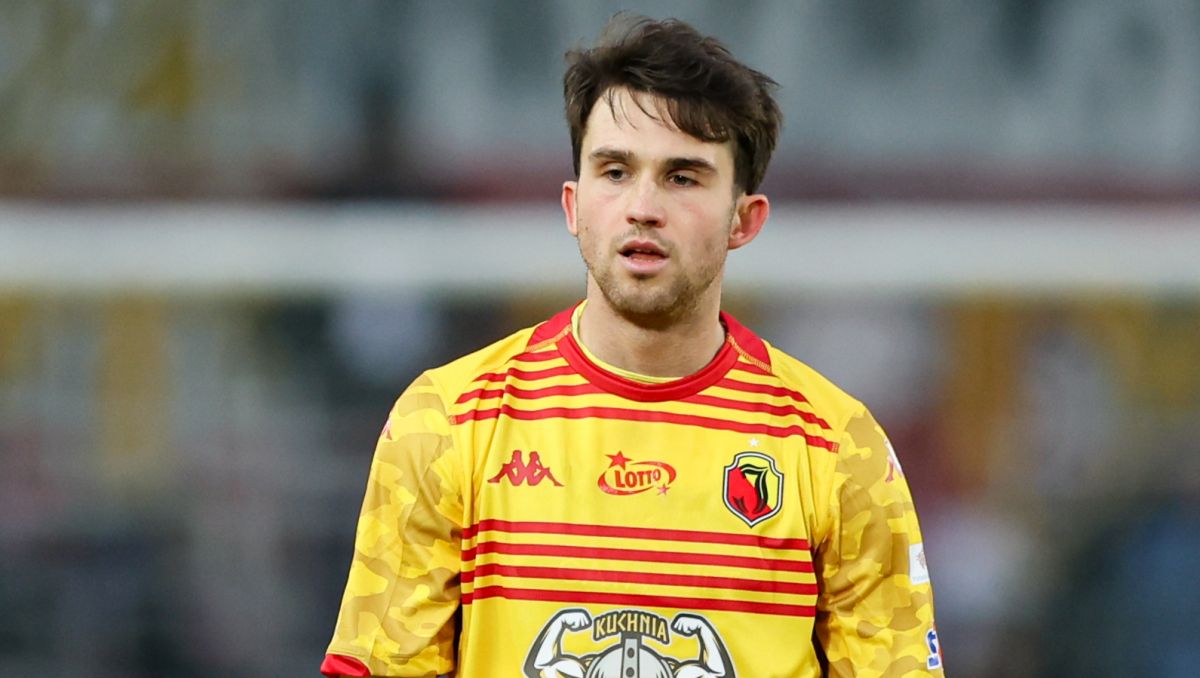 Leon Flach kontuzjowany, Radovan Pankow wykartkowany. Legia i Jagiellonia tracą swoich piłkarzy ...