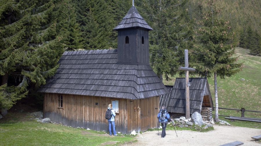 Szlak turystyczny do kaplicy na Polanie Chochołowskiej zamknięty